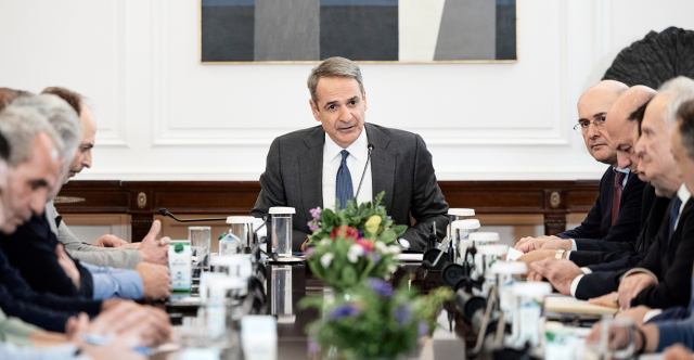 "We will not go far with the blockades, we will find smart solutions ...